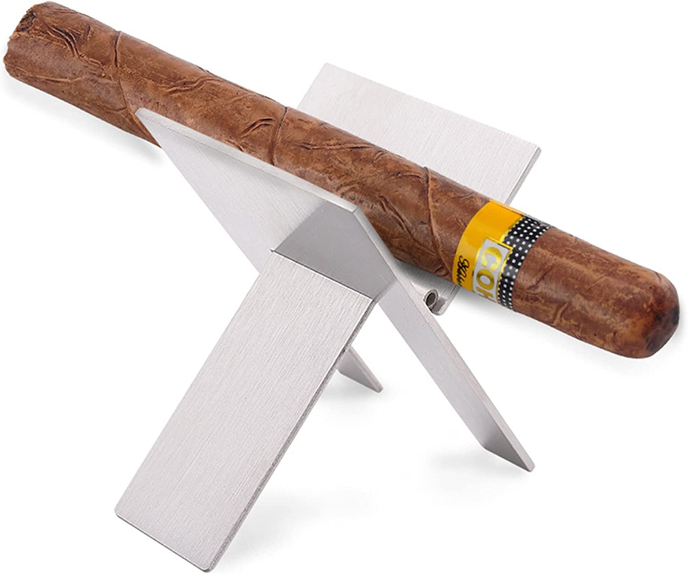 Keeping It Classy: The Art of the Cigar Holder!